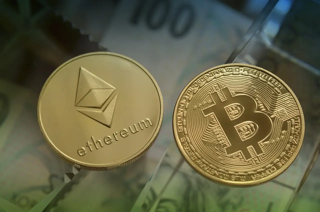 Bitcoin vs Ethereum: Which is Superior?